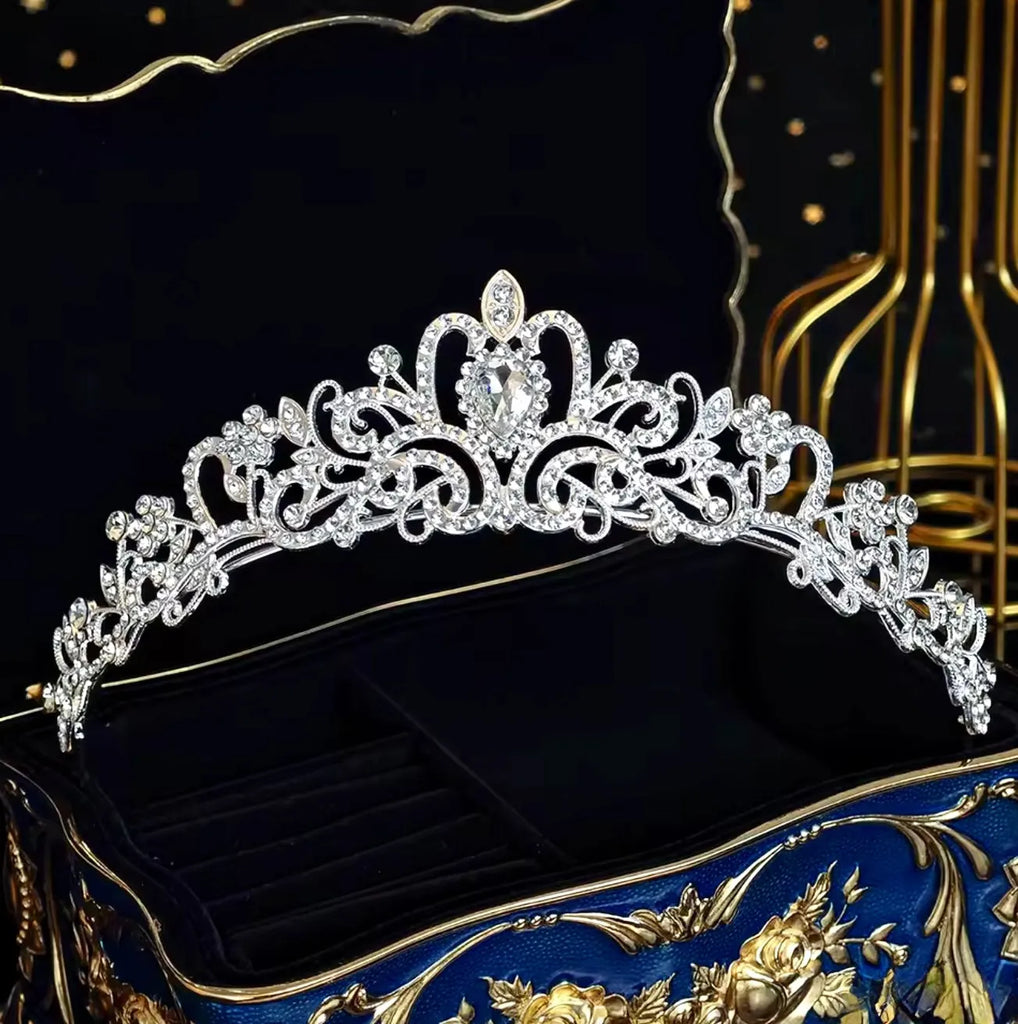 Bridal Tiaras & Crowns – Wedding Tiaras & Crown Styles for Brides ...